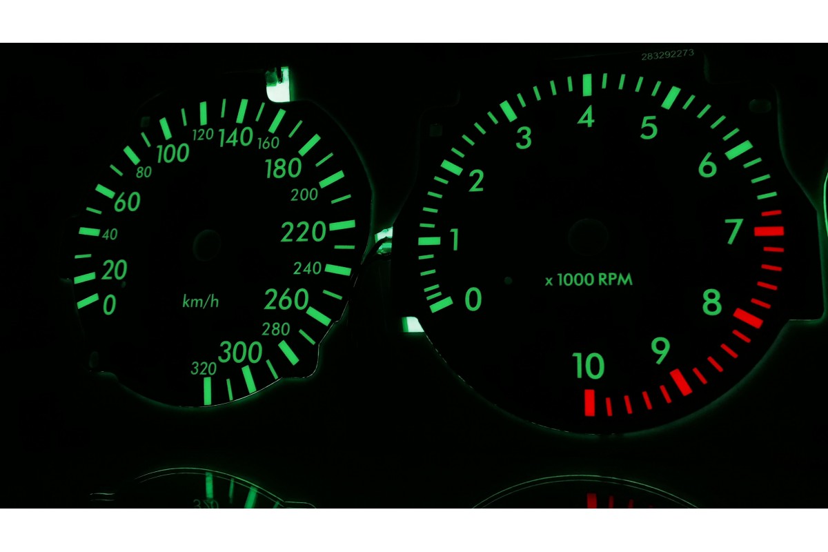 Toyota Supra MK4 design original PLASMA TACHO GLOW GAUGES TACHOSCHEIBEN ...