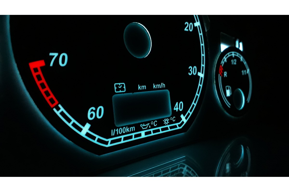 Volkswagen Golf MK3 - custom gauges, range starts on top - plasma tacho ...
